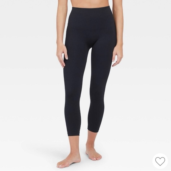 Pants & Jumpsuits | Spanx Assests Capri | Poshmark